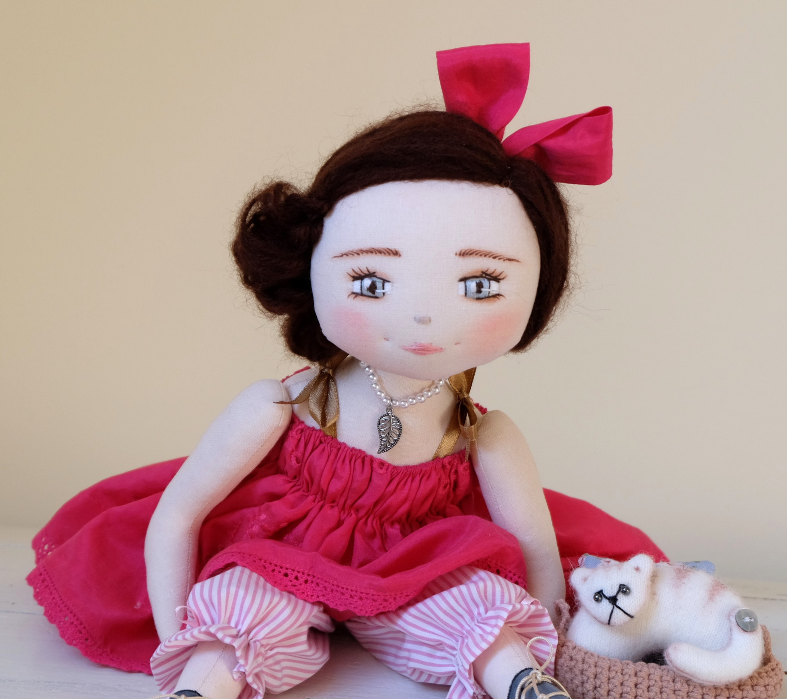 Růžová Panenka "Zuzanka" s kočkou ...:) / od Inuska | Fler.cz