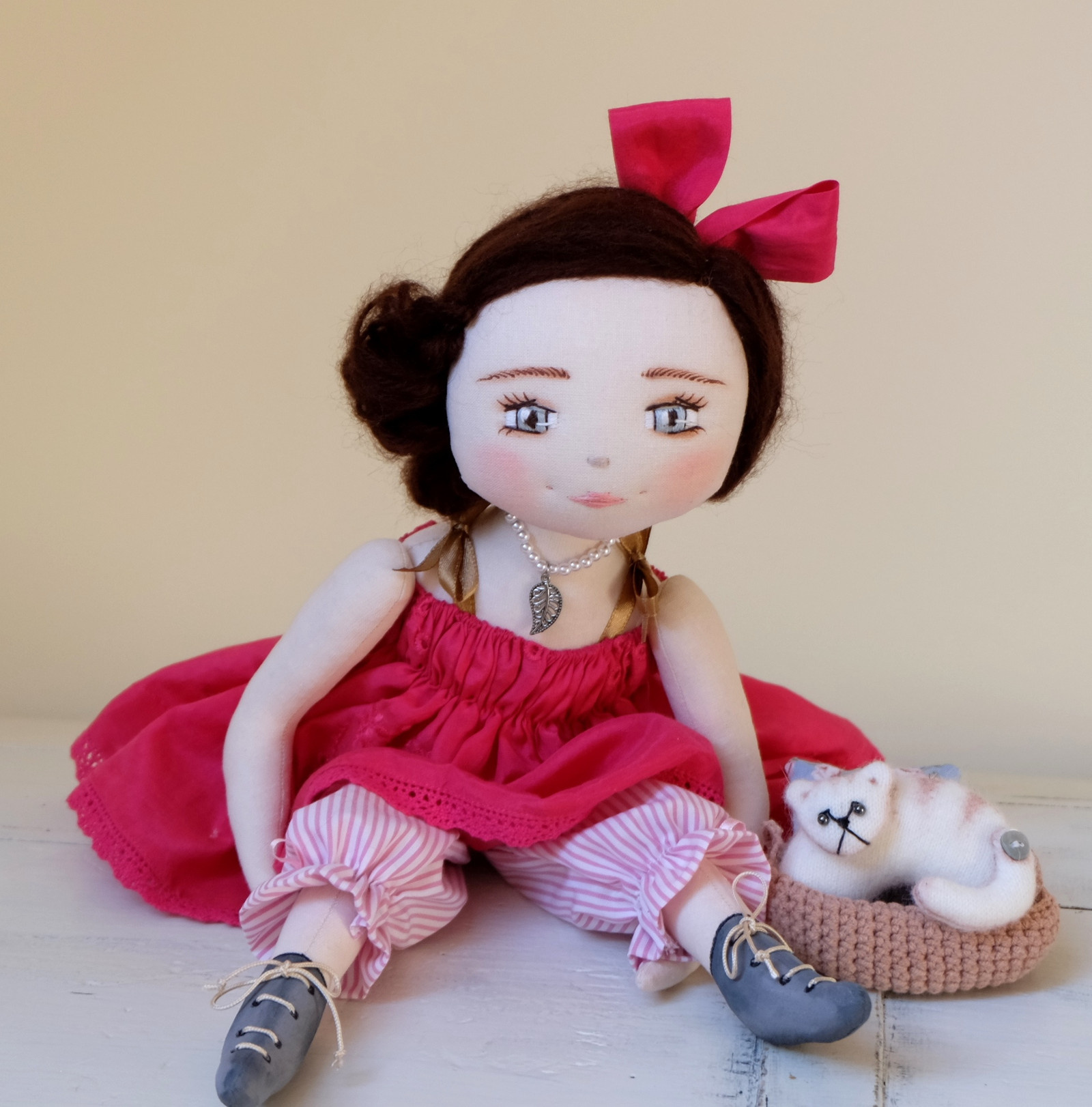 Růžová Panenka "Zuzanka" s kočkou ...:) / od Inuska | Fler.cz
