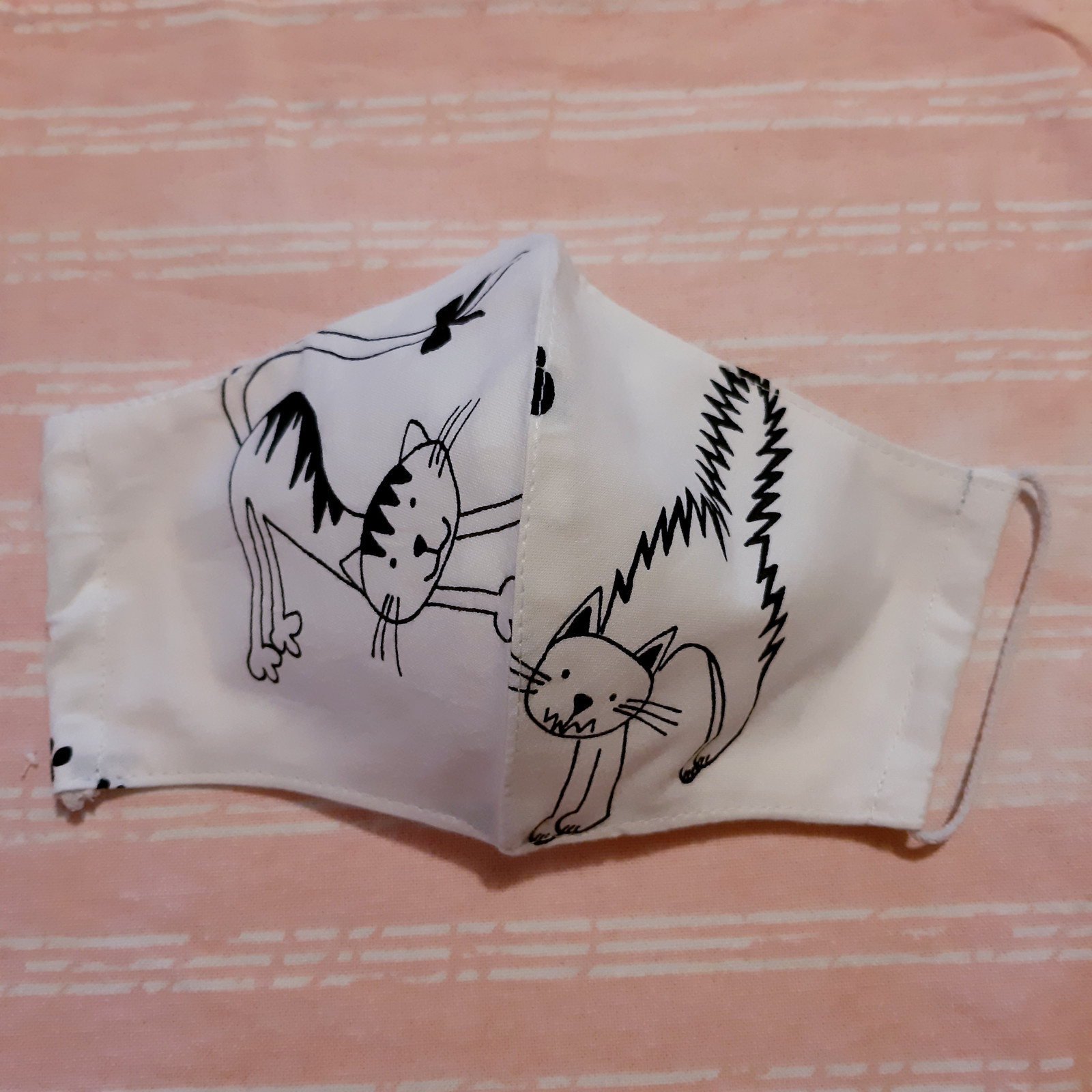 Dámská bílá Ústní rouška, kočkovaná originální. / od Chaloupka pod ...