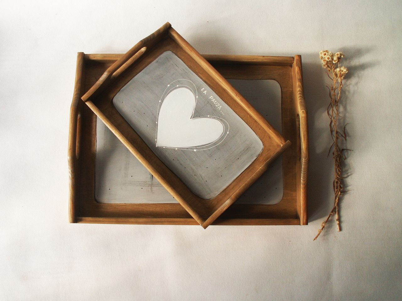 Šedý Malovaný tác / od Zelena Pani | Fler.cz