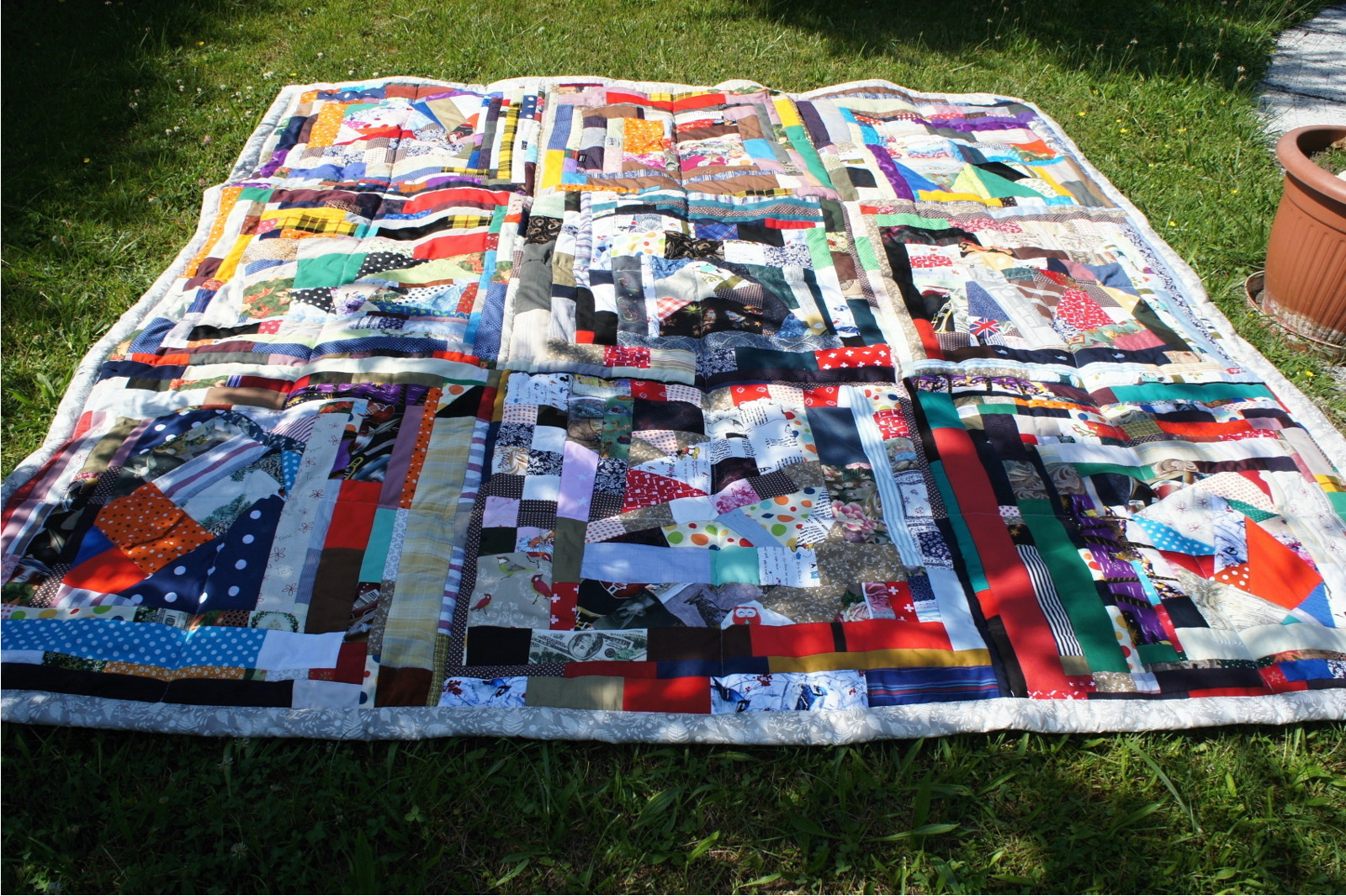 Vícebarevná Crazy patchworková deka na dvojlůžko / od Čarovná zahrada ...