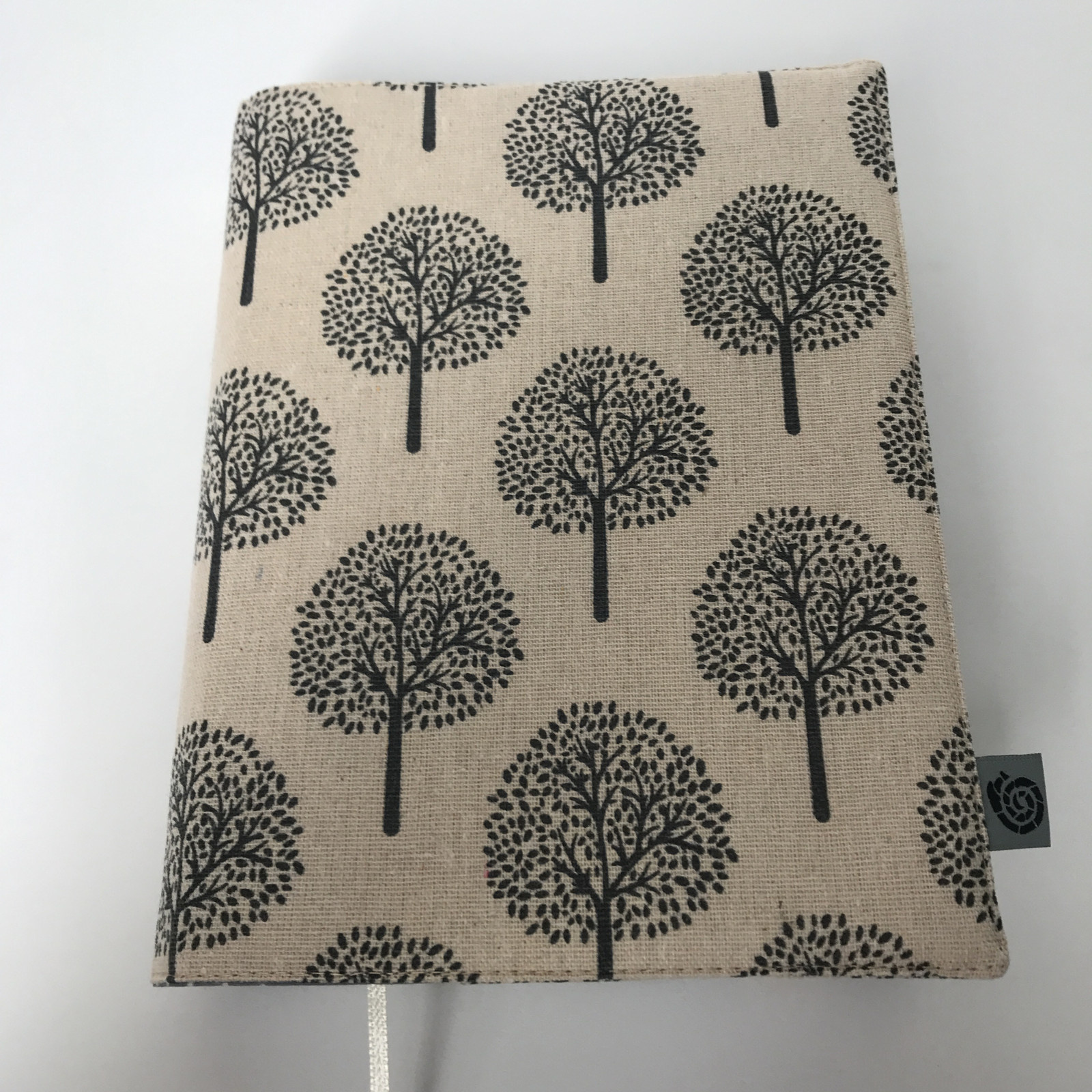 Béžový Nastavitelný obal na knihu stromy na režné / od MossyArt | Fler.cz