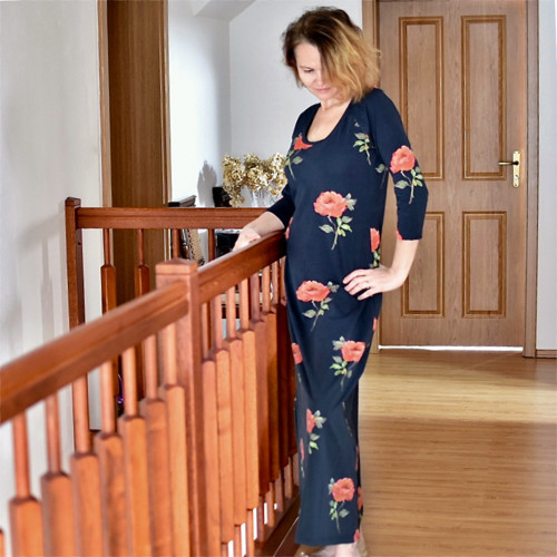 Dámské Černé šaty s růžemi / od Klara Blahova | Fler.cz