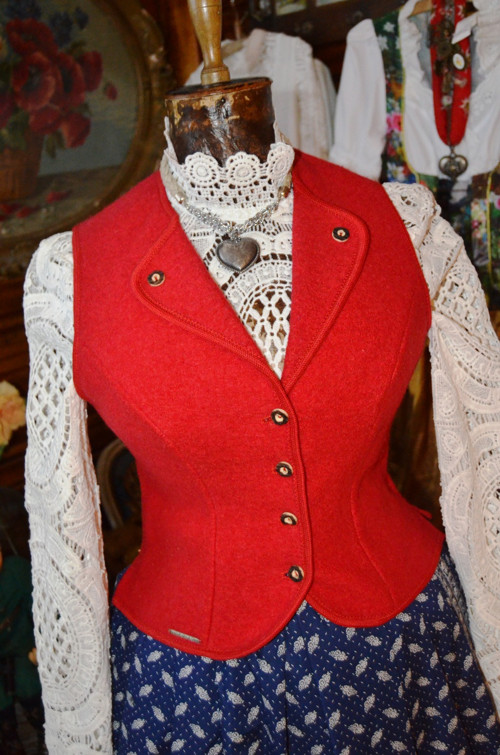 Móda a doplňky dámské Vlněná krojová vesta červená vel. 38 / od Panská ...