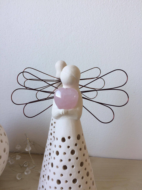 Socha béžová Keramický Anděl Tajemství - Růženínové srdce / od Keramika ...