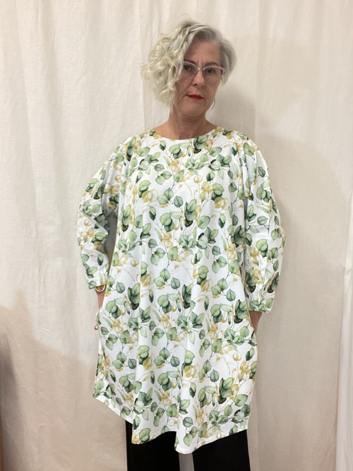 Dámská bílá Tunika eukalyptus s kapsami / od atelier brno | Fler.cz